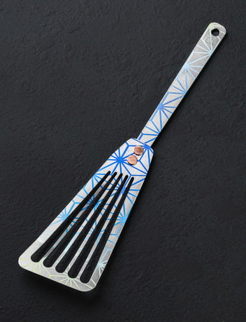 Deluxe Titanium Fish Spatula | Eatingtools